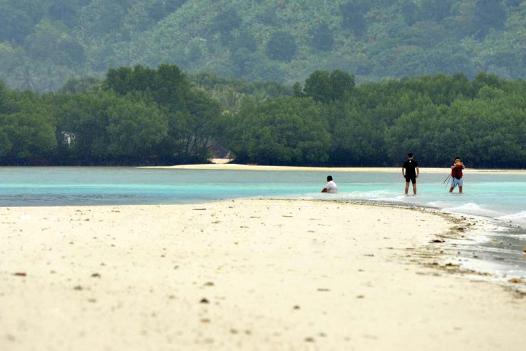 Ada Spot Foto Cantik di Pulau Mahitam Pesawaran Lampung