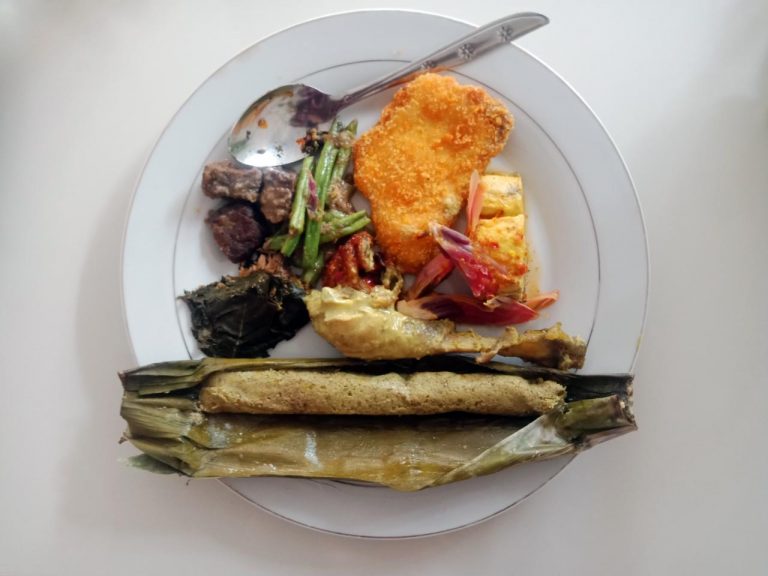 Bekasam-Pandap-Makanan-Khas-Lampung-Rumah-Makan-Cikwo-Prasmanan ...